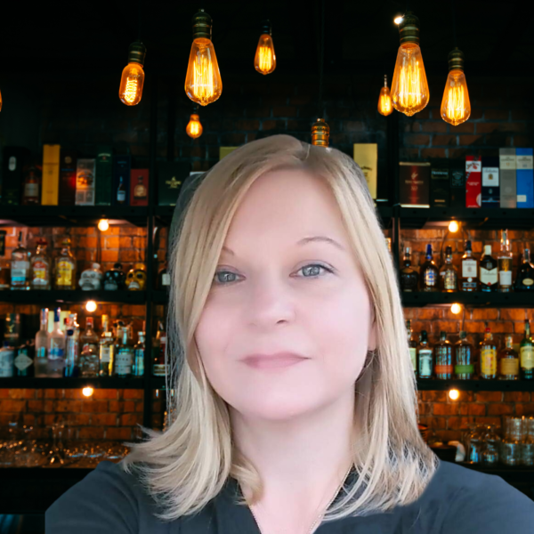 Interview with Leslie Ann Mosier | Hometown Country Music