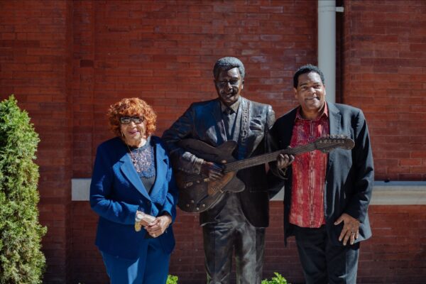 Charley Pride Statue Added to Ryman Auditorium’s Icon Walk | Hometown ...